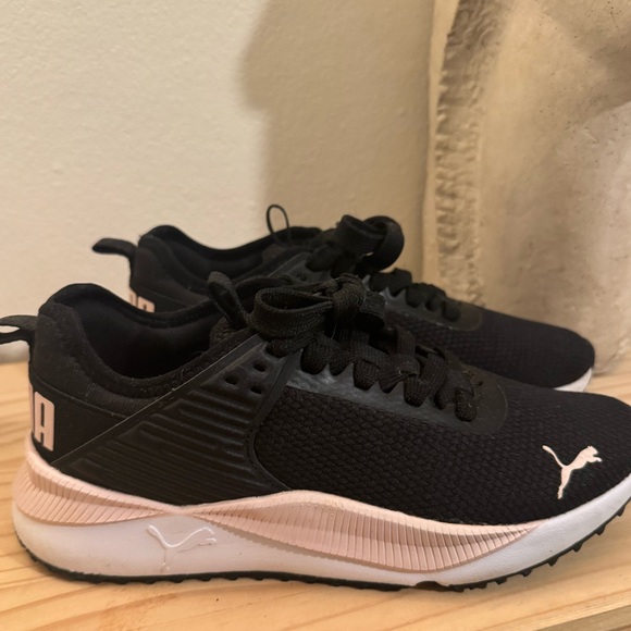 Puma | Shoes | Puma Cloudfoam Black And Pink Sneakers | Poshmark
